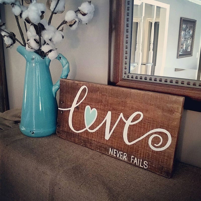 Love Never Fails Sign - Etsy