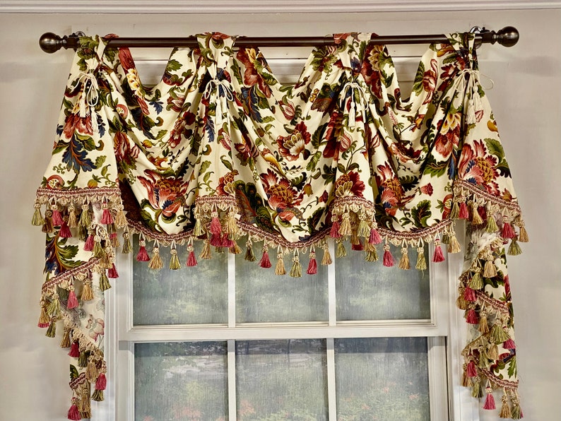 Noblesse Victory Swag - Etsy