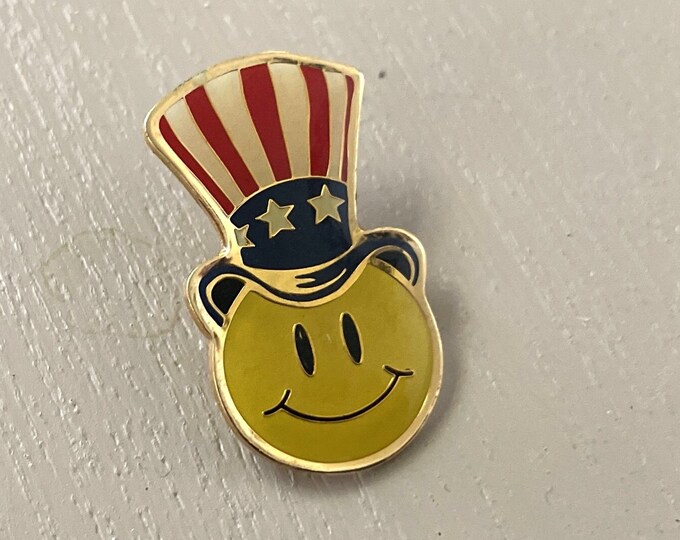 Hogeye Yellow Smiley Face Pin With Patriotic Top Hat 4th of July - Etsy