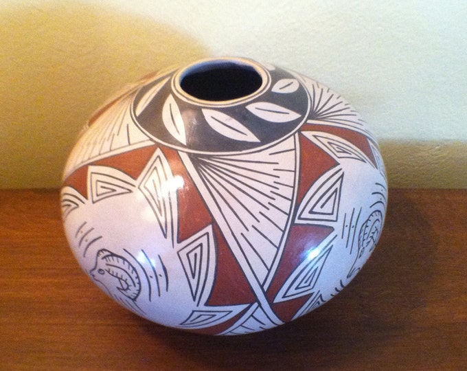 Vintage 8 X 5 Native American Indian Signed Alvaro Parro Mz Art Pottery ...