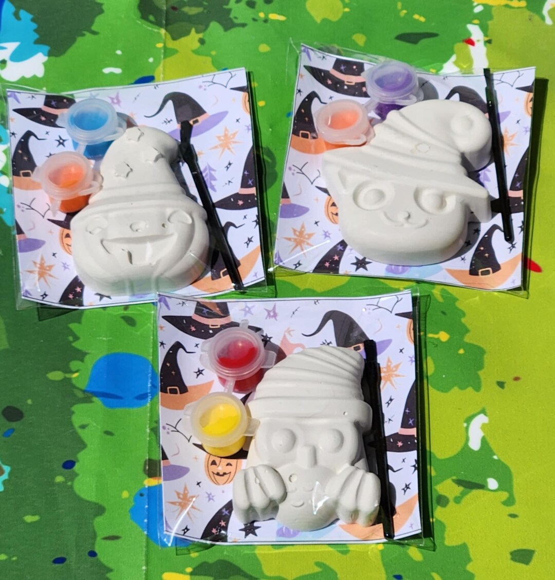 Halloween Paint Your Own Kits | DIY Kids Craft | Party Favors | Trick ...