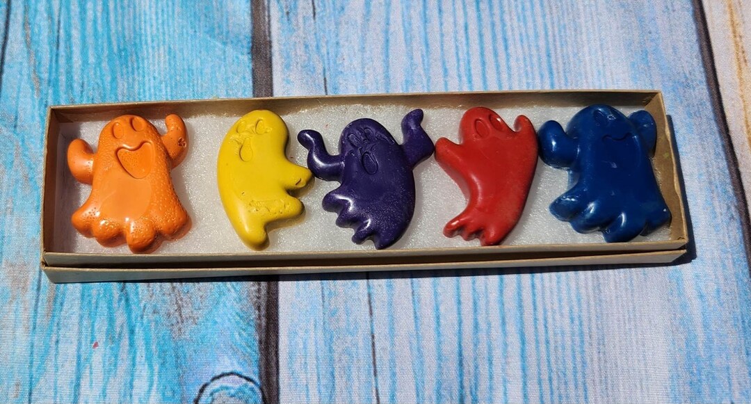 Personalized Crayon Names, Party Favors, Ghost Crayons - BOO Crayons - Etsy