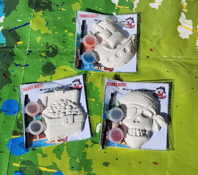 Pirate Paint Kit Party Favor | Treasure Chest, Ship & Skull Craft ...