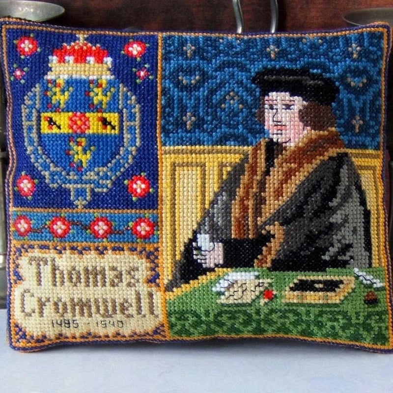 Thomas to Cushion - Etsy