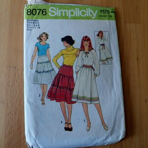 Vintage 1977 SIMPLICITY SEWING PATTERN Misses' Skirts Two Sizes 6 and 8 ...