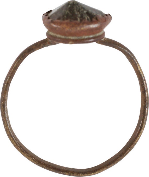 Medieval Fashion Ring, 1200-1450 AD. Size 4 1/2 - Gem