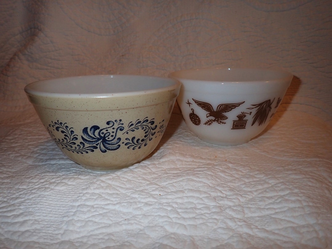 Two Small Pyrex Bowls - Etsy