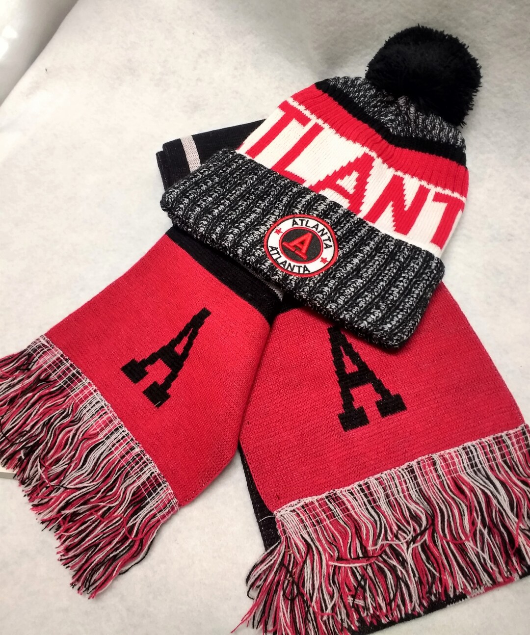 Atlanta Super Scarf and Pom Beanie Set, Red and Black Team Colors - Etsy