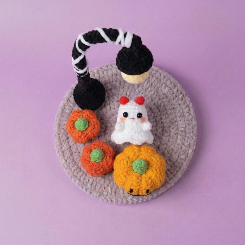 Halloween Crochet Lamp Pattern, Ghost Pumpkin Amigurumi Night Light ...