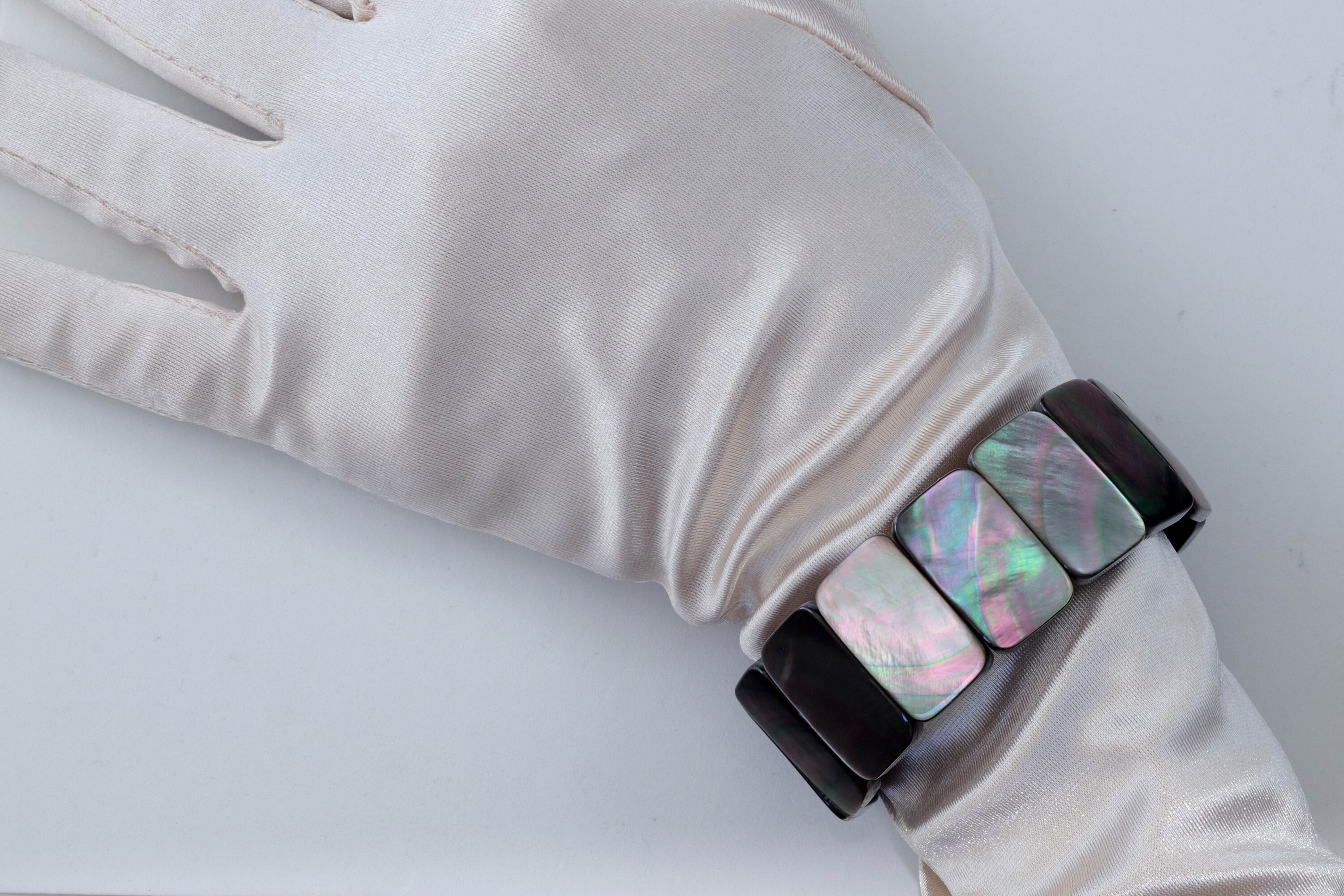 Mother of Pearl Shell Bracelet Natural Rainbow Black Iridescent Colors ...