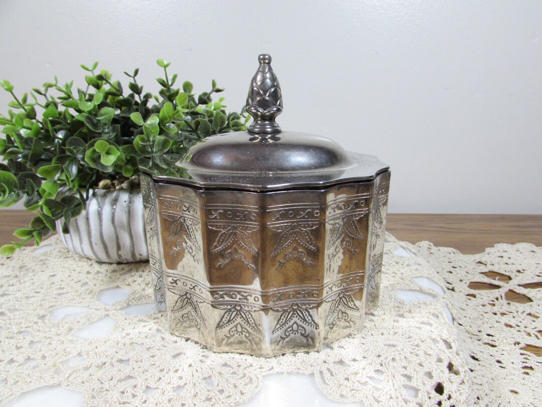 Vintage 1991 Godinger Silverplate Scalloped Side Velvet Lined Lidded ...