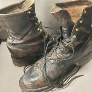 SALE!! Rustic Decor Leather Western Boots - Beat up Distressed JUSTIN ...