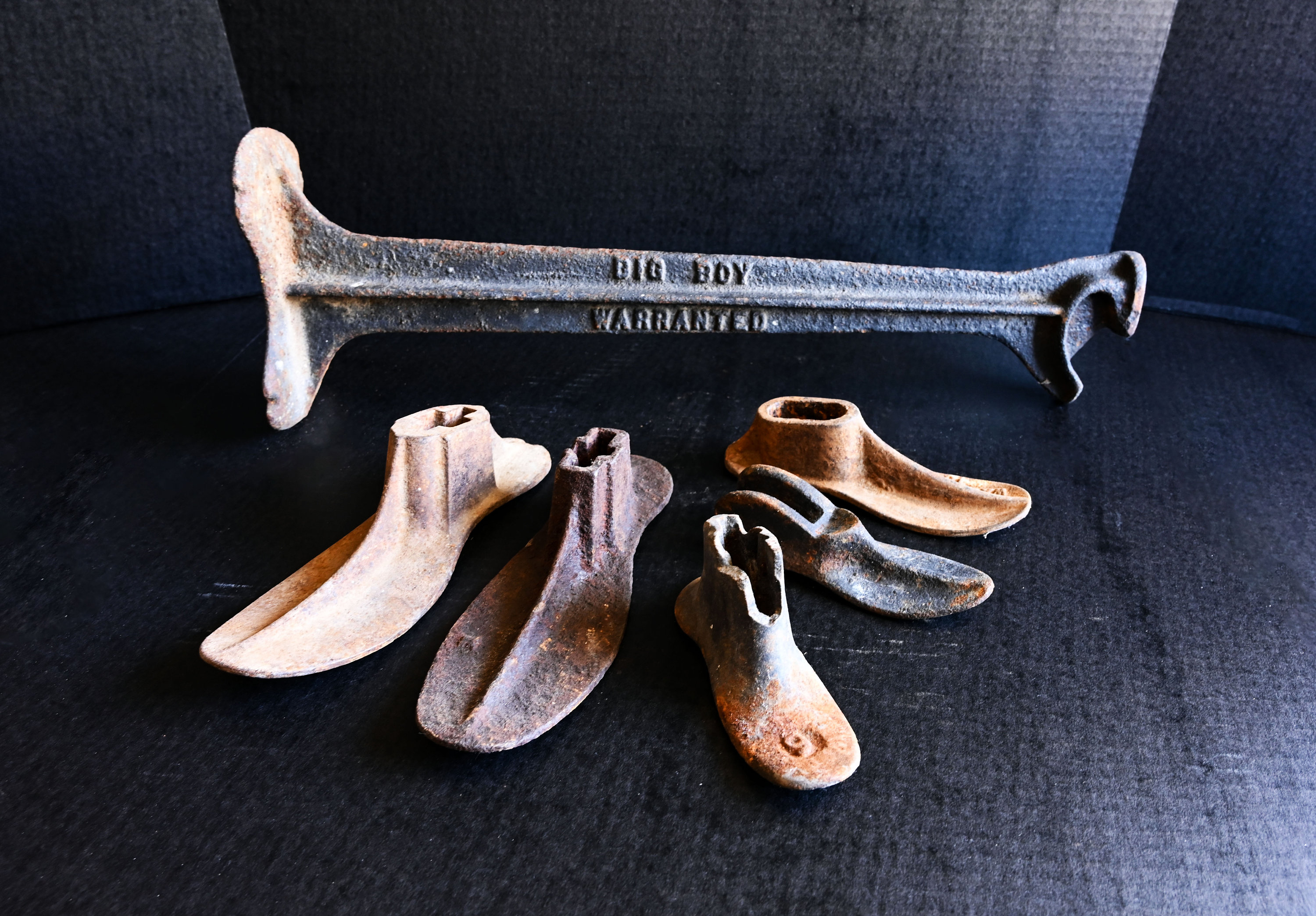 Antique Cobbler Anvil With 5 Child Shoe Lasts Big Boy - Etsy