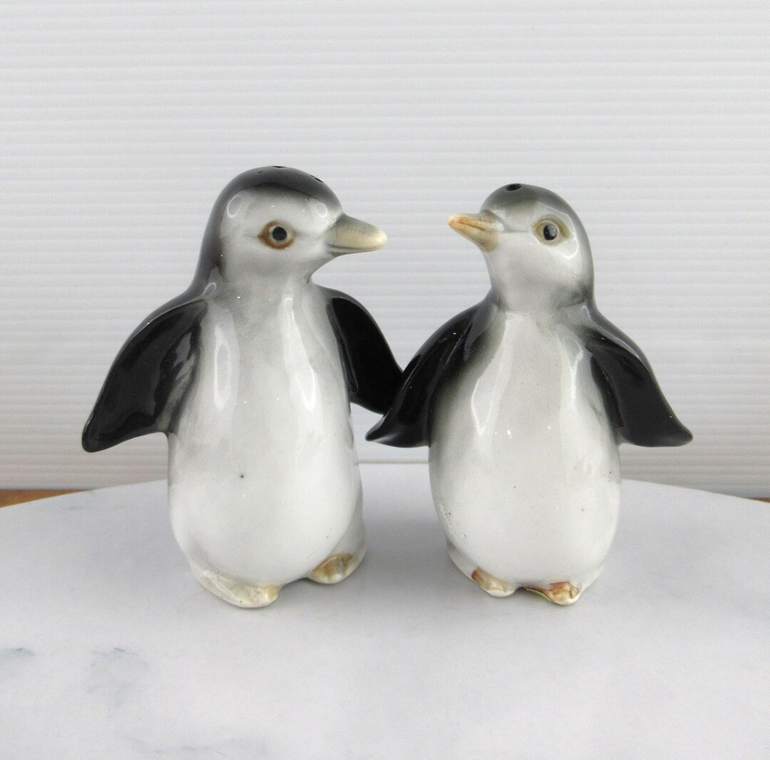 Vintage Ceramic Penguin Salt and Pepper Shakers, Cute Kitsch Novelty ...