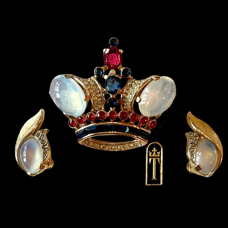 Rare Trifari Parure - Etsy