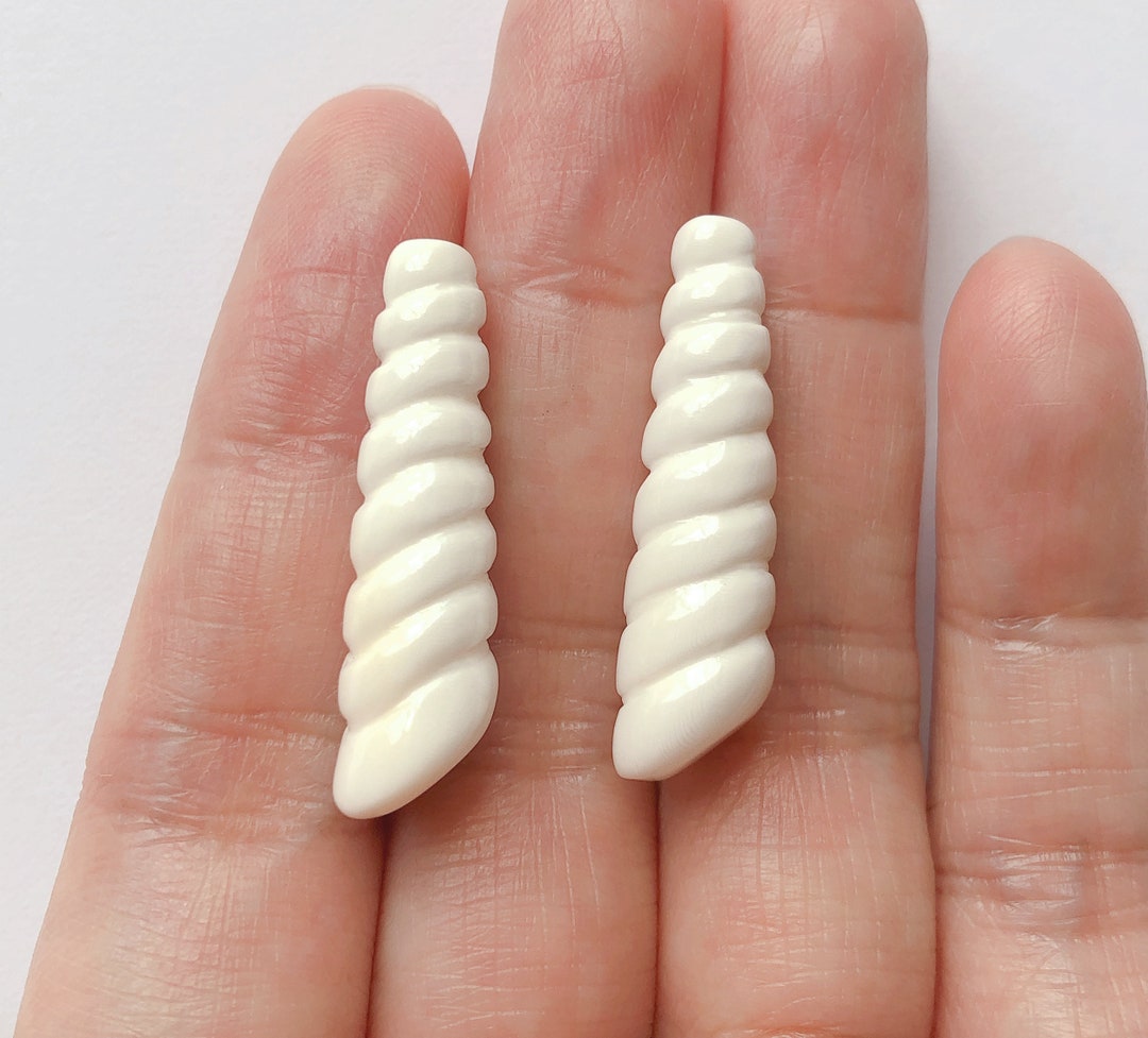 White Conch Shell Half Drilled Unicorn Horn Drops 8x28 Mm One Pair ...