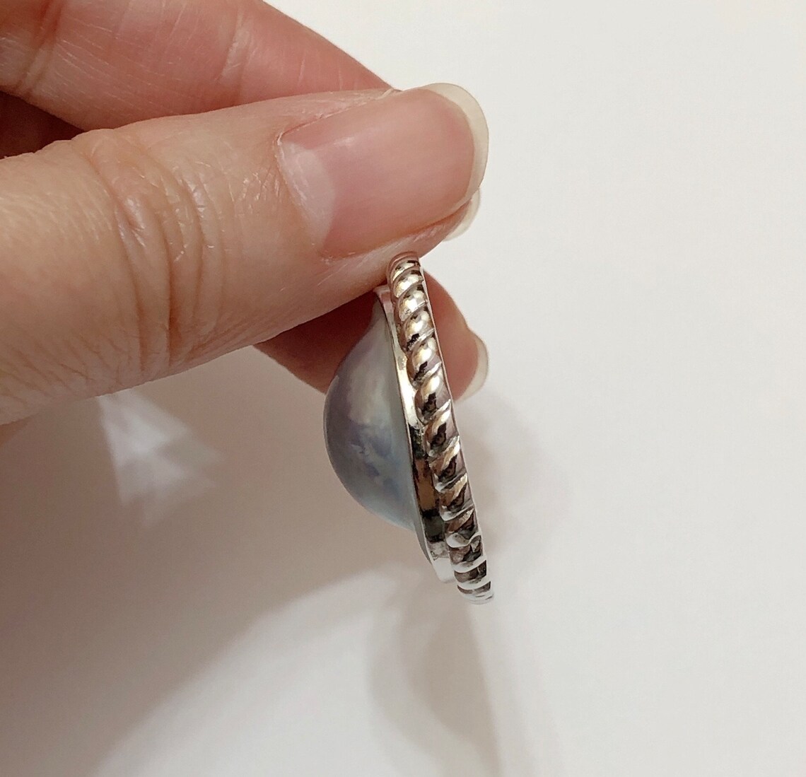 AA Grade Silver Mabe Pearl Round 925 Sterling Silver Textured Bezel ...