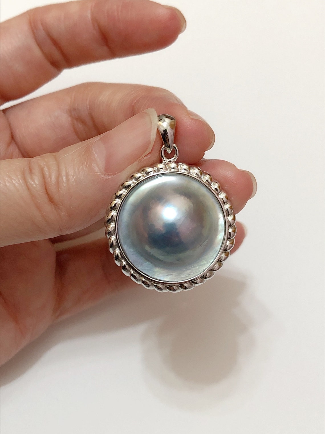 AA Grade Silver Mabe Pearl Round 925 Sterling Silver Textured Bezel ...