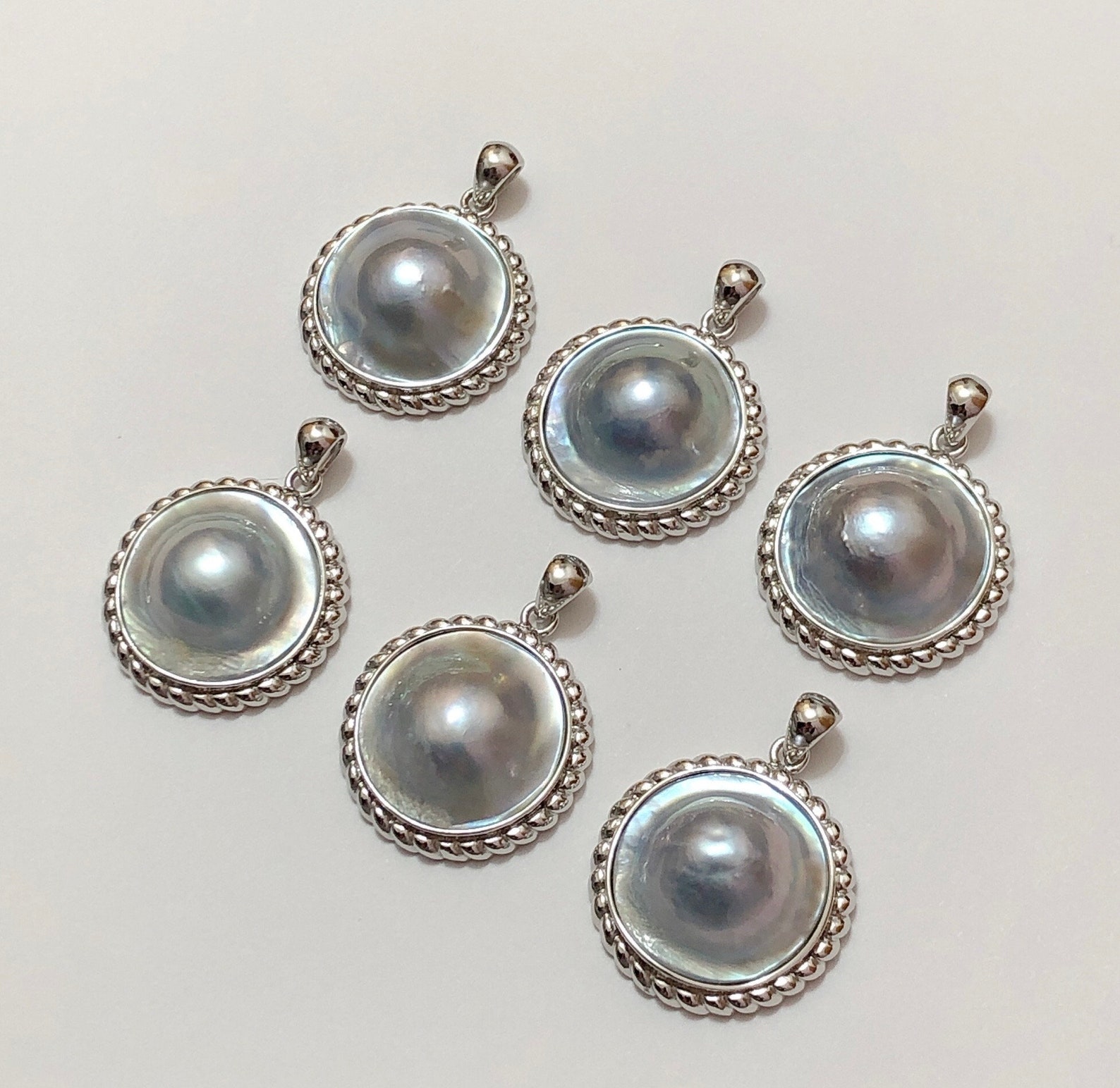 AA Grade Silver Mabe Pearl Round 925 Sterling Silver Textured Bezel ...