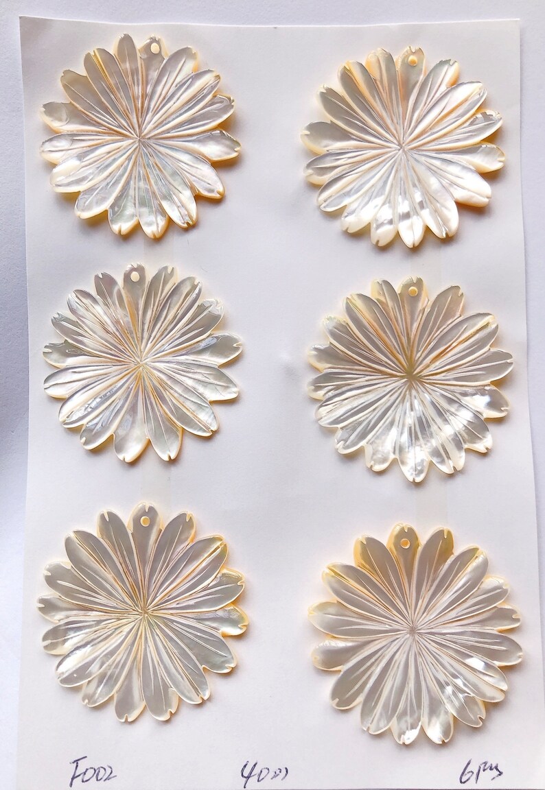 White Mother of Pearl Shell Carved 40 Mm Daisy Pendant With Drilled ...