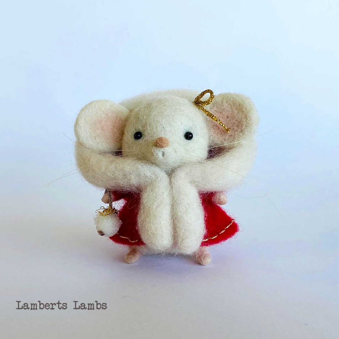 White Needle Felted Christmas Mouse in a Red Hooded Cape - Etsy