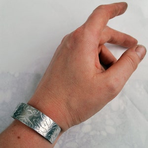 Swirl Design Embossed Cuff Silver Aluminium - Etsy
