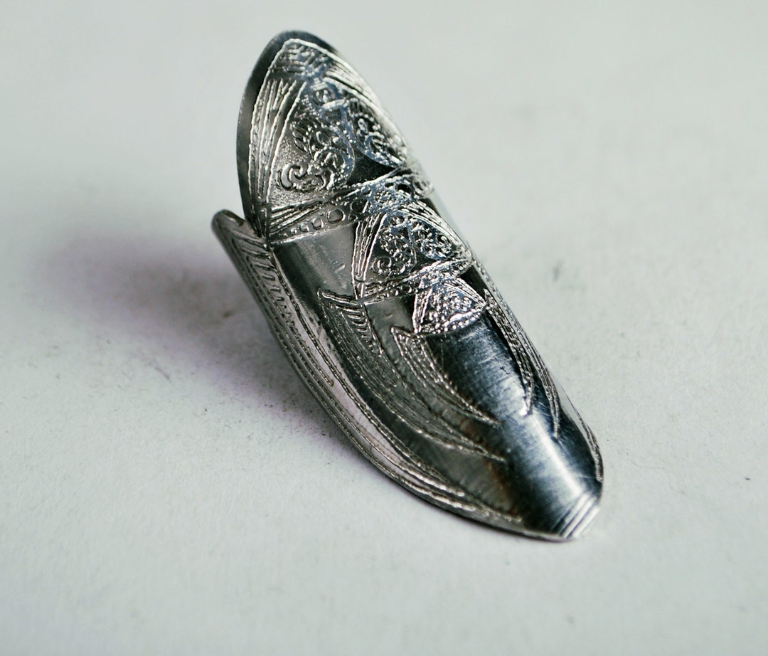 Medieval Etched Church Window Shield Ring Silver Tone Armour - Etsy