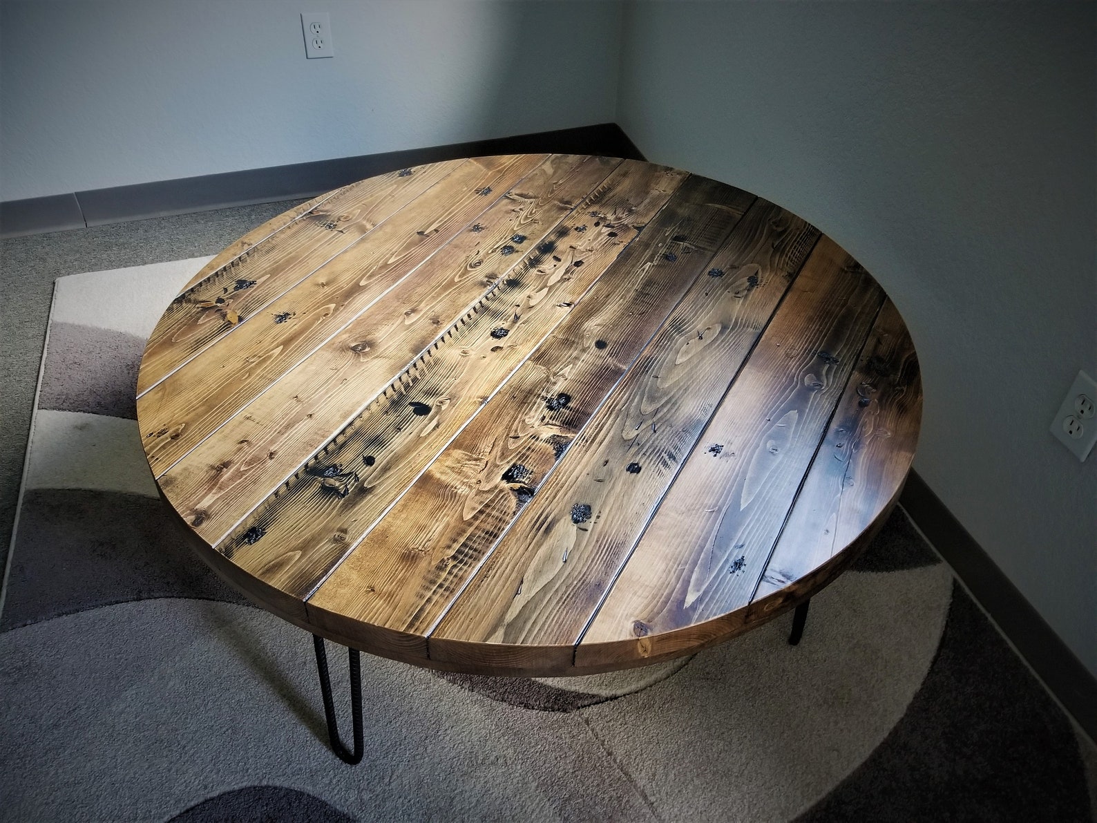 Reclaimed Distressed Round Coffee Table. Heavy Duty Hairpin Legs ...