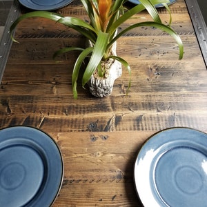 Reclaimed Distressed Dining Table With 2x2 Legs//custom Built ...