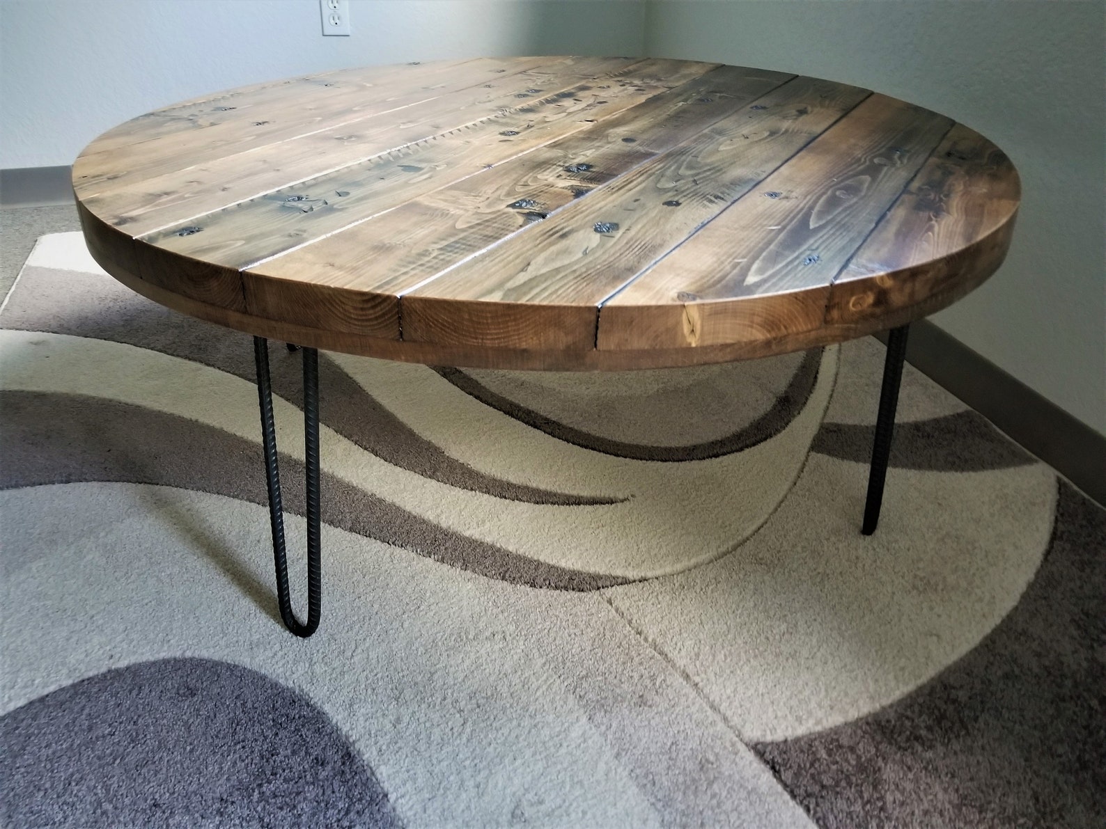 Reclaimed Distressed Round Coffee Table. Heavy Duty Hairpin Legs ...