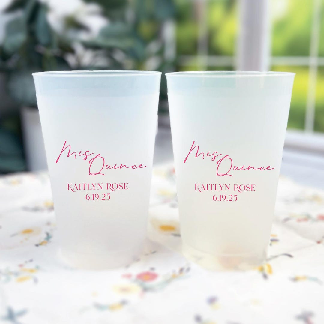 Mis Quince Magic Birthday Frosted Party Cups - Plastic Party Cups ...