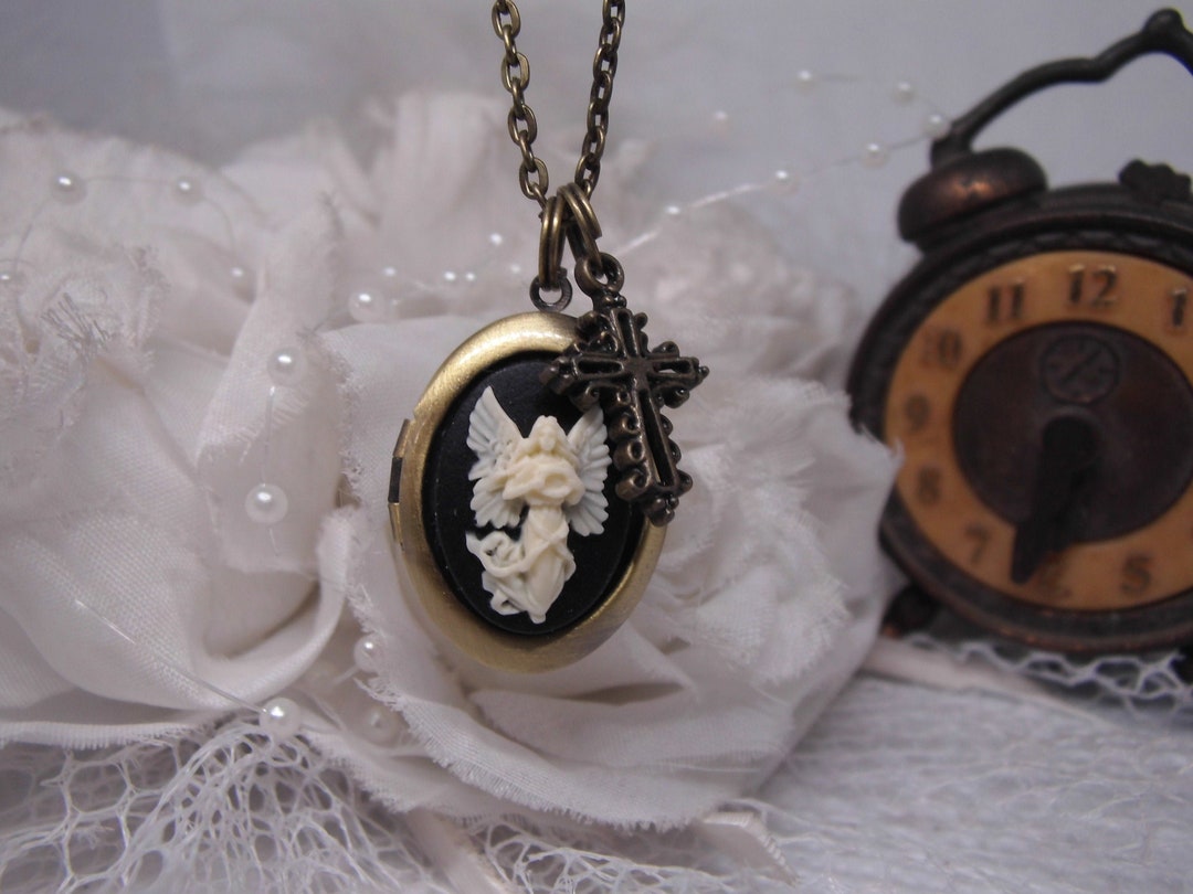 Tiny Angel Prayer Box Locket Urn Spirit Necklace - Keepsake for Loved ...