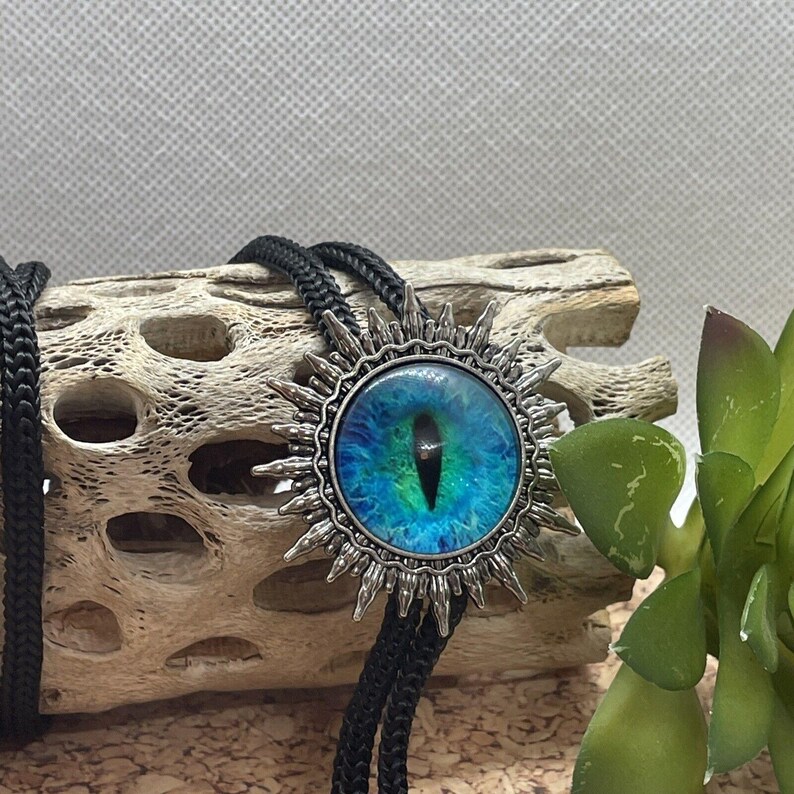 Dragon EYE Silver Lizard Bolo Tie Rustic Wedding Herpetology Amphibians ...