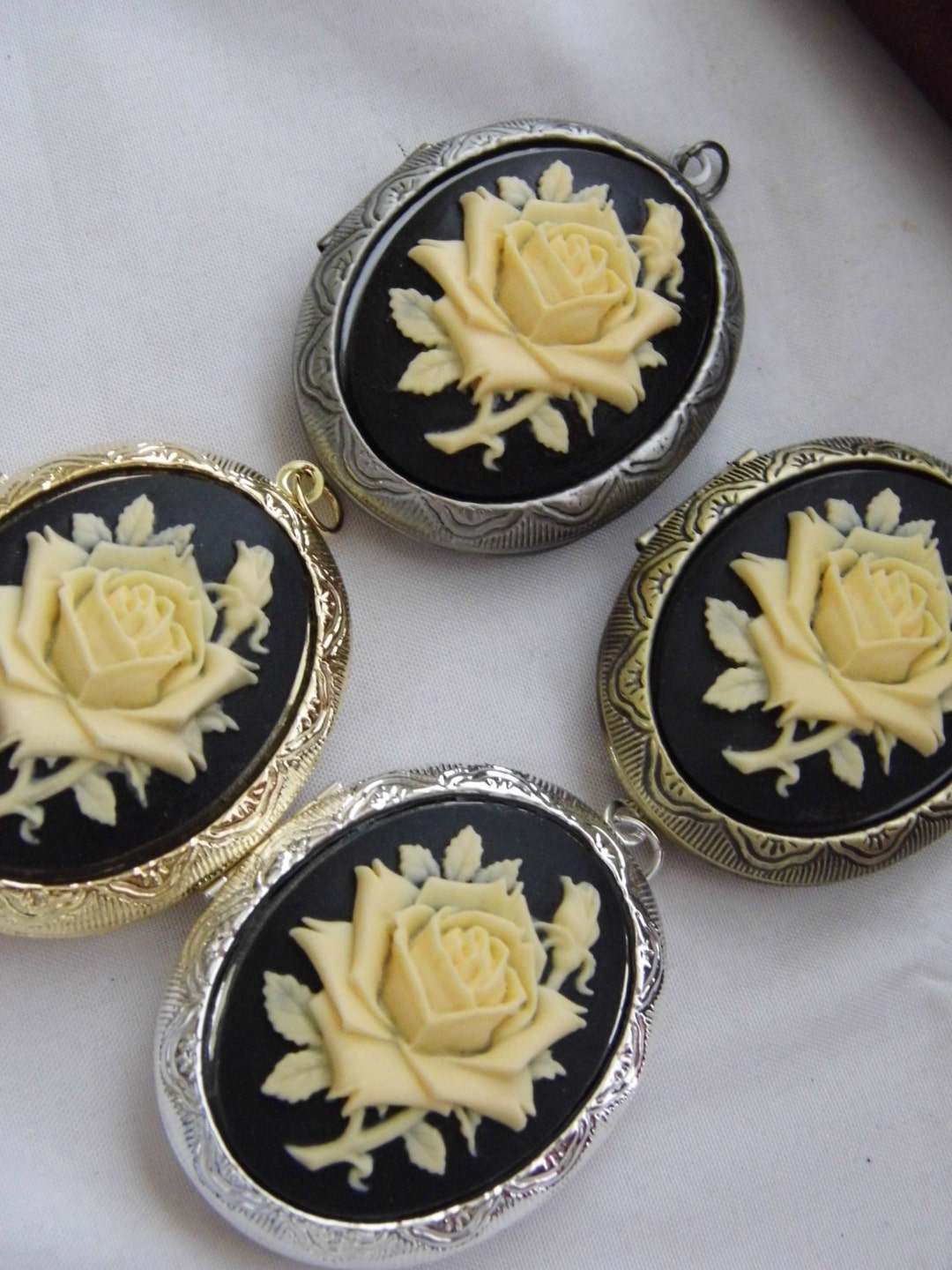 English Tea ROSE Locket Sister Mom Grandmas Antique Locket Victorian ...