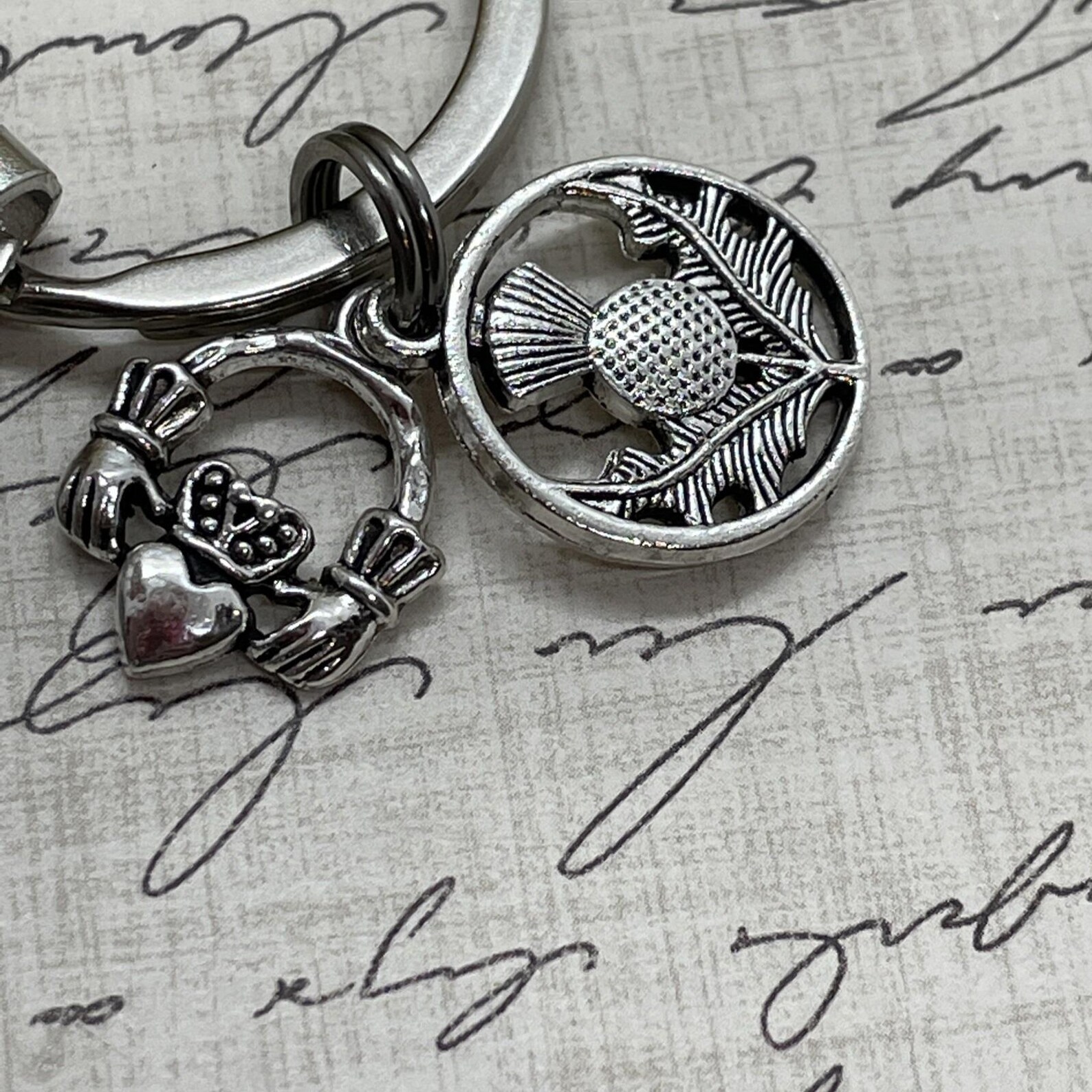 Scottish Thistle Keychain Key Claddagh Heart Gift Box Necklace Irish ...