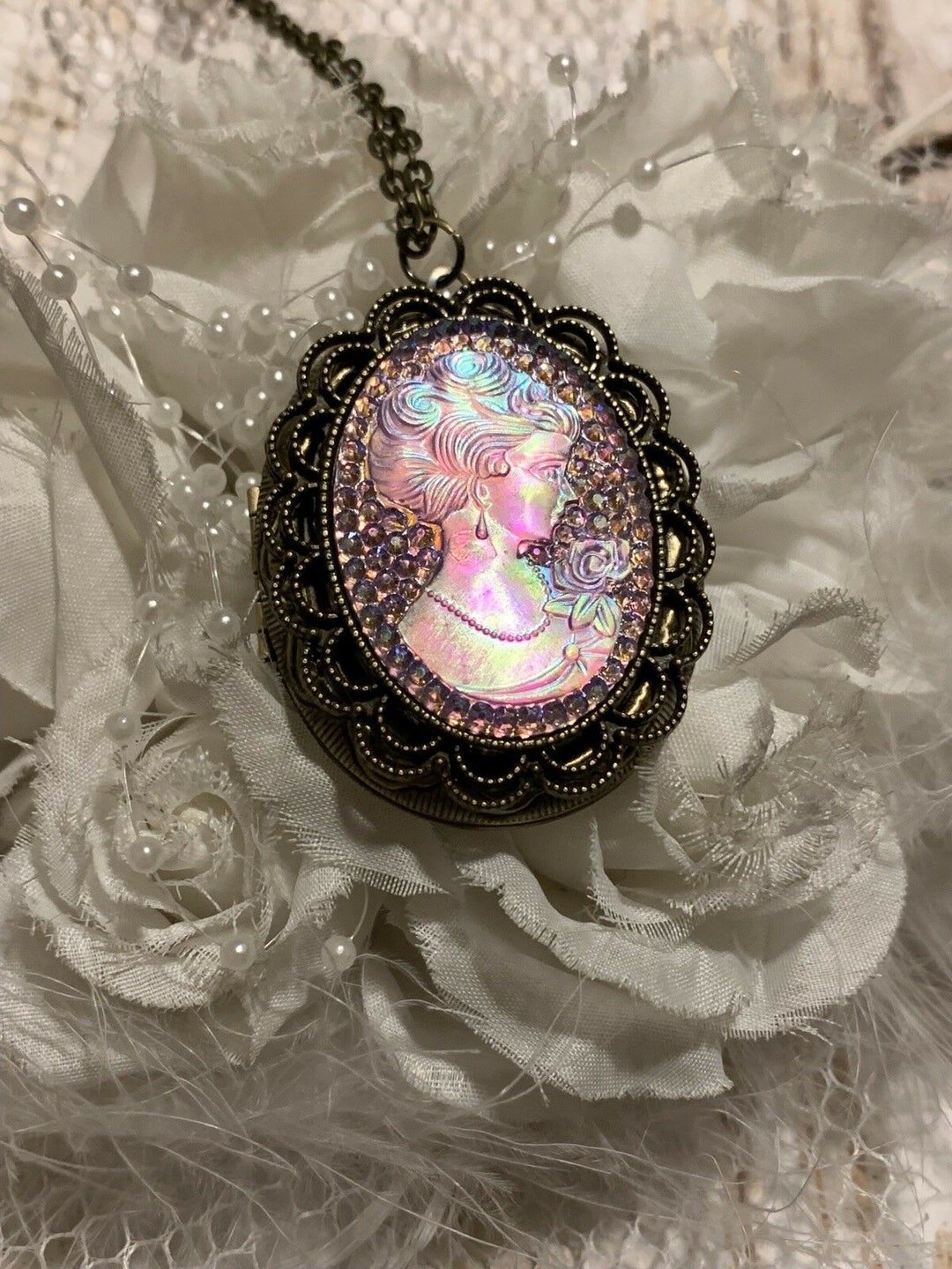 Aurora Borealis CAMEO Lady Purple Lavender Locket Pill Box Necklace ...