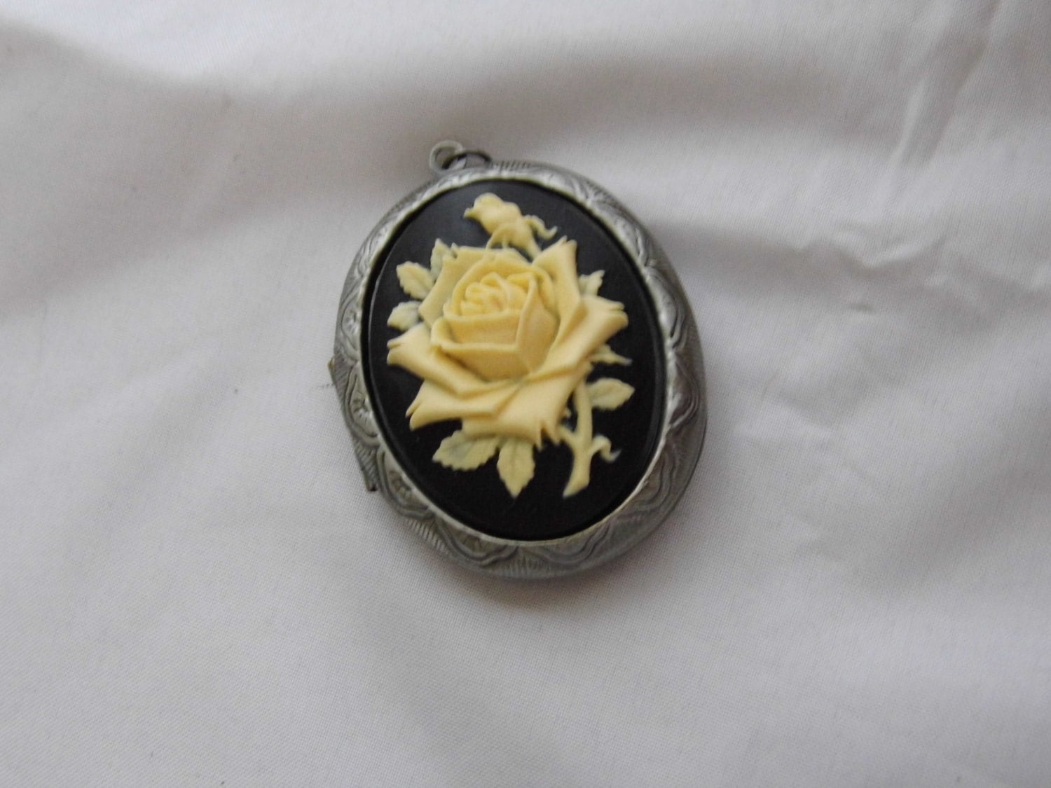 English Tea ROSE Locket Sister Mom Grandmas Antique Locket | Etsy