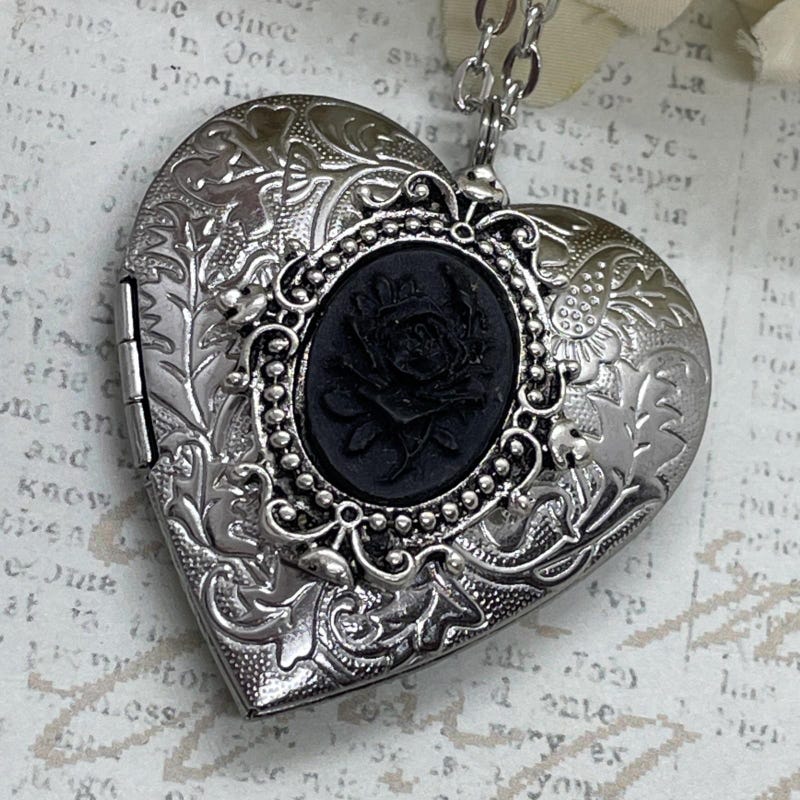 Gothic Locket - Etsy