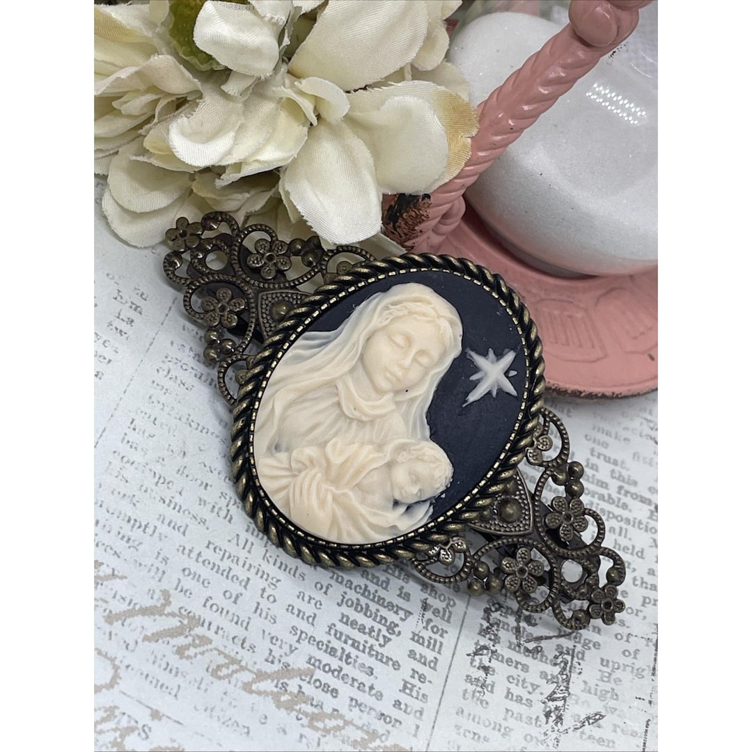 Jesus Mary Church Christmas Star Madonna Child Cameo Jewelry Sunda Pin ...