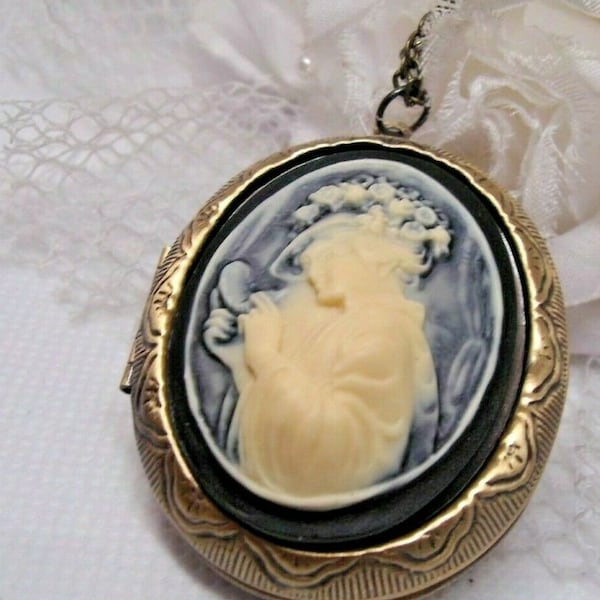 Victorian Hat Box - Etsy