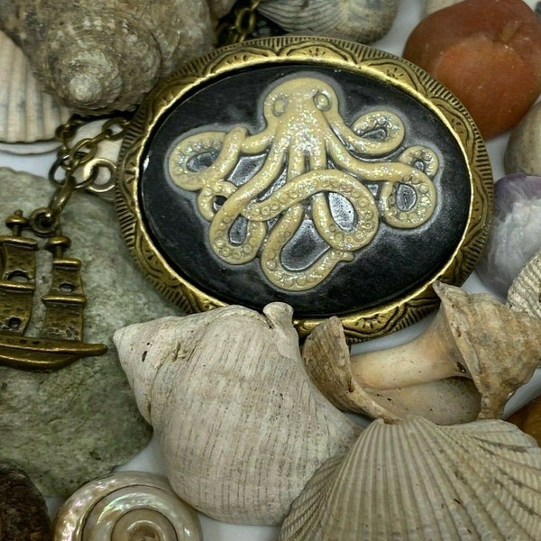 Octopus Locket - Etsy