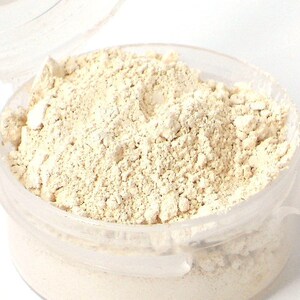 Mineral Highlighting Powder Sample - "stark" (light Cream, Matte Finish ...