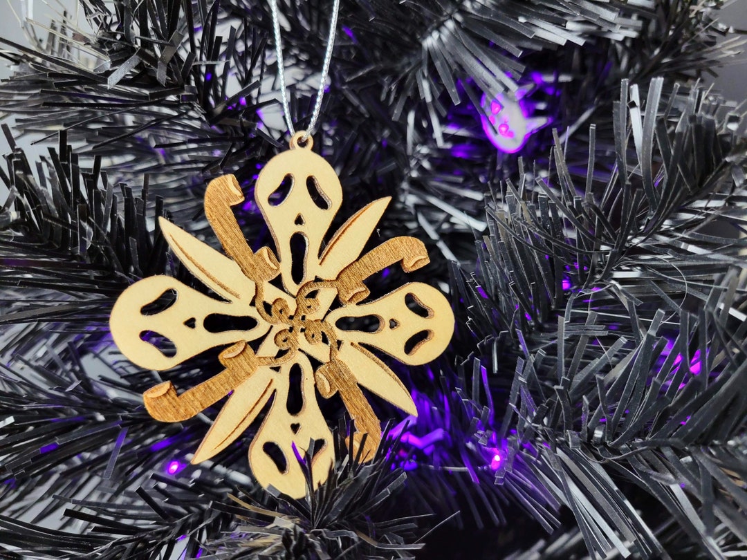 Scream Wooden Snowflake Horror Ornament - Etsy