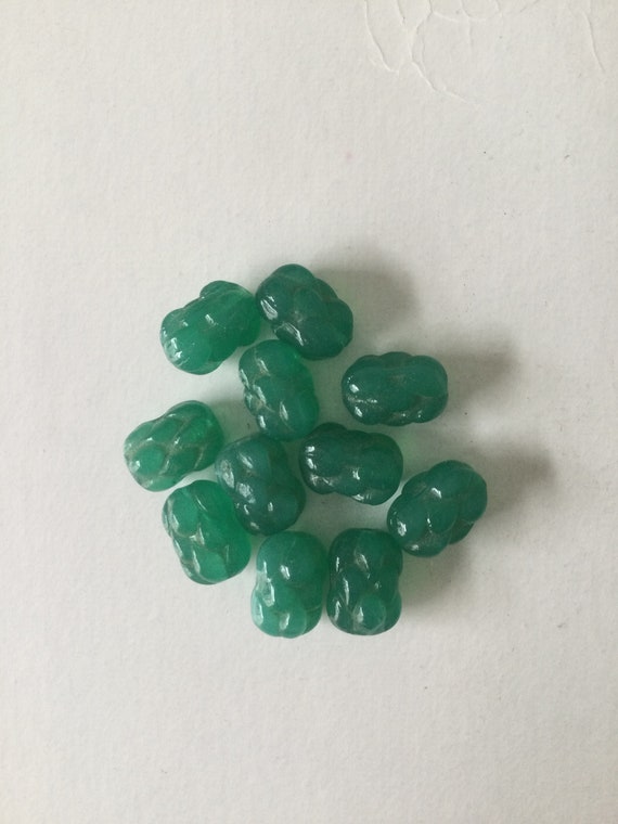 Emerald Green Vintage Bead 12mm x 9mm Barrel Bead with Bumpy | Etsy