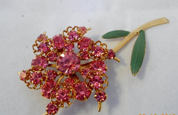 Vintage 1950's Pinwheel Style Pink Rhinestone Gold To… - Gem