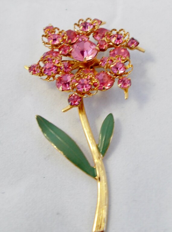 Vintage 1950's Pinwheel Style Pink Rhinestone Gold To… - Gem