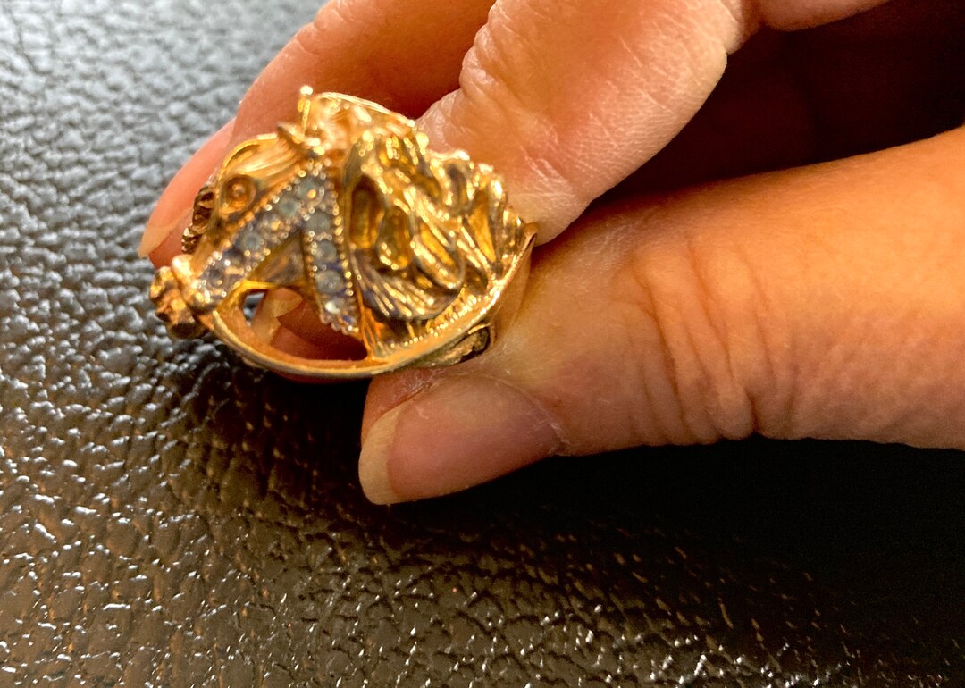 Vintage 18kt GE Equestrian Ring With Austrian Crystals Gents or Ladies ...