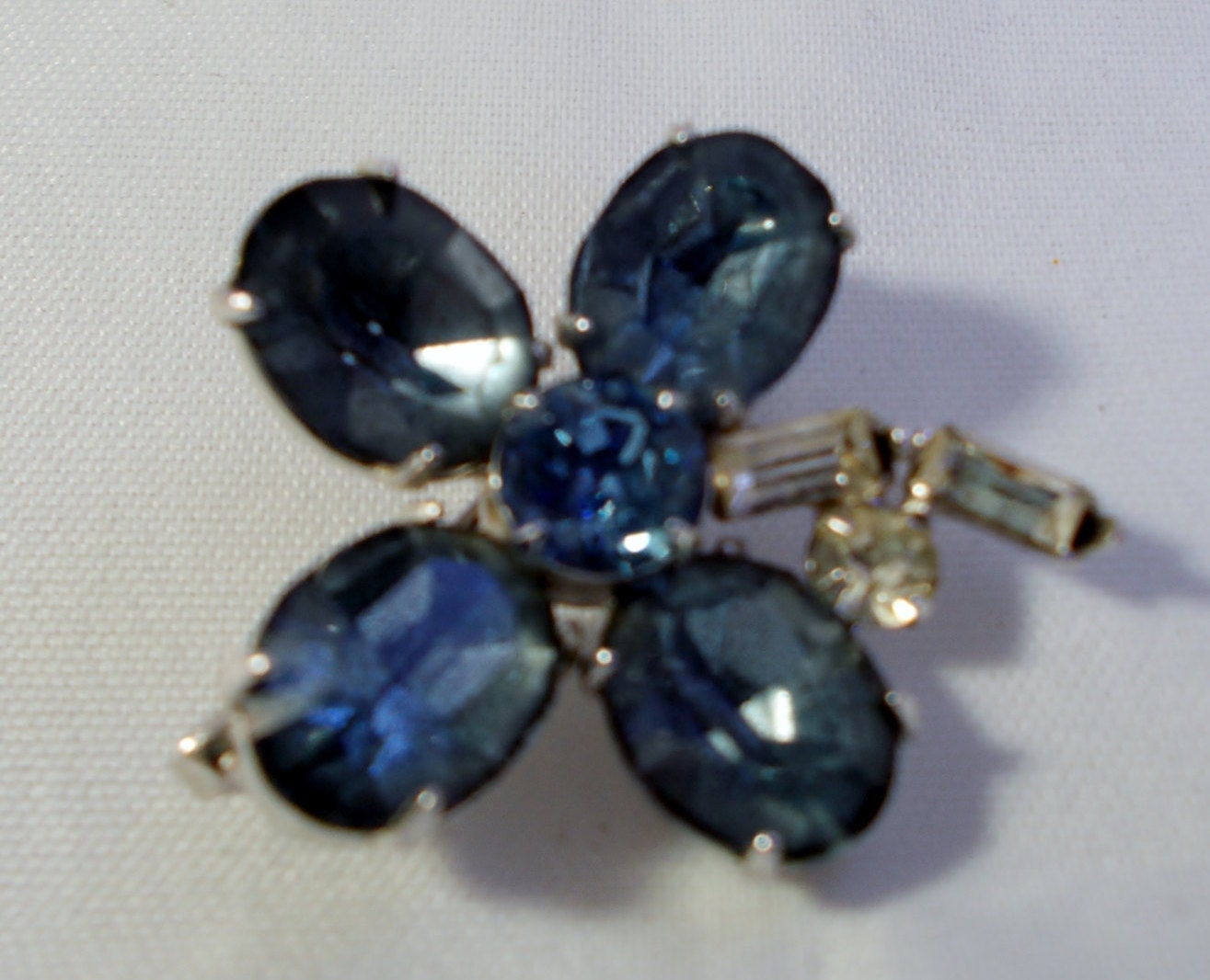Vintage Blue and Clear Rhinestone 3 Piece Clover Pin and - Etsy