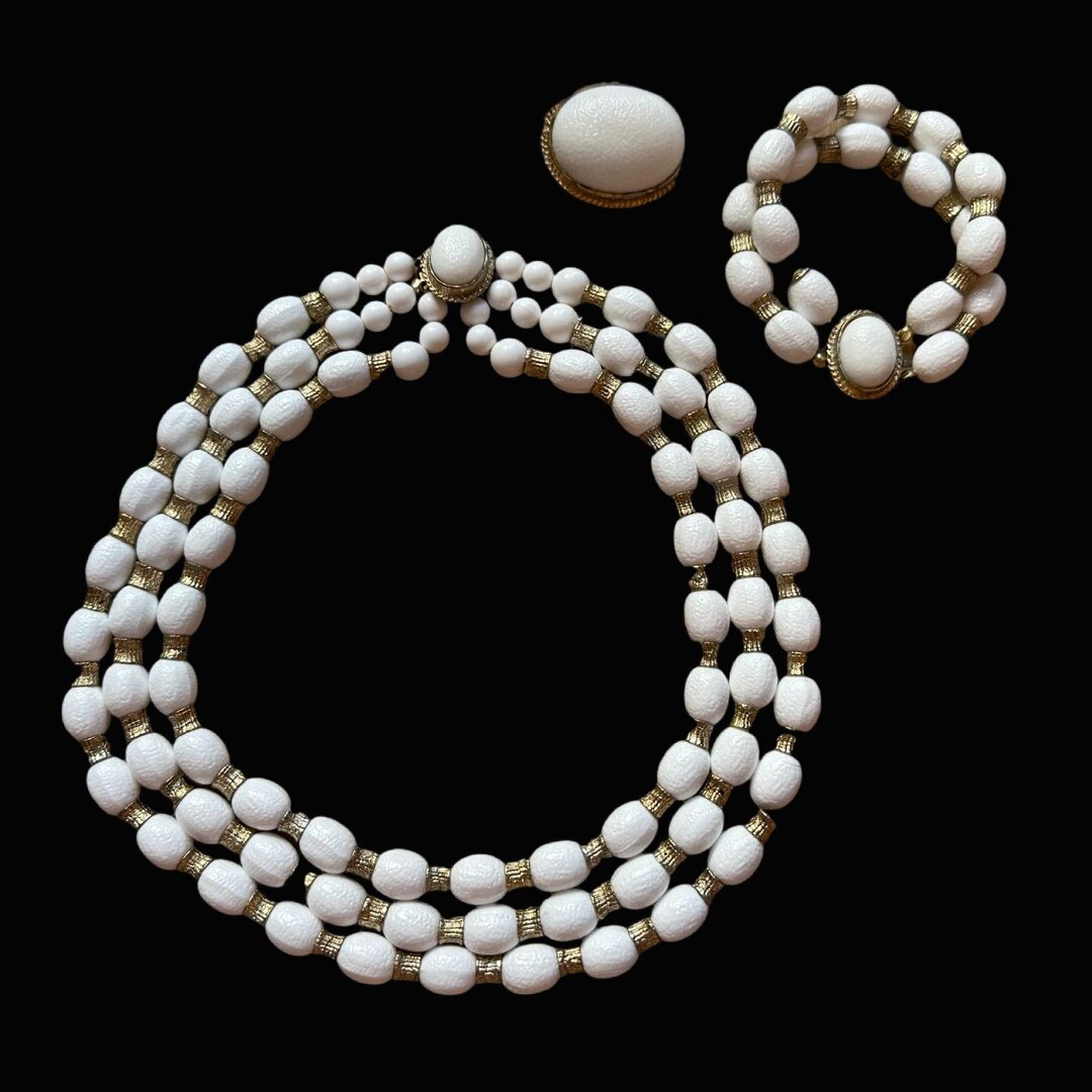 Vintage 1960's Kramer Mod White Barrel Bead Triple Strand Necklace ...