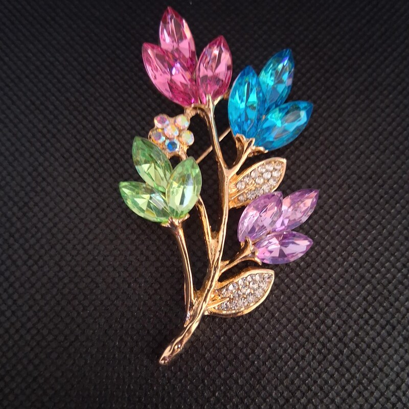 Brooch in Pastels - Etsy